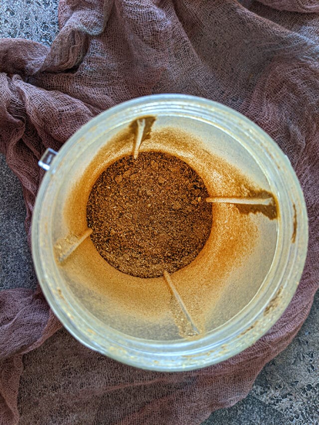 Homemade Garam Masala Powder - Ruchiskitchen