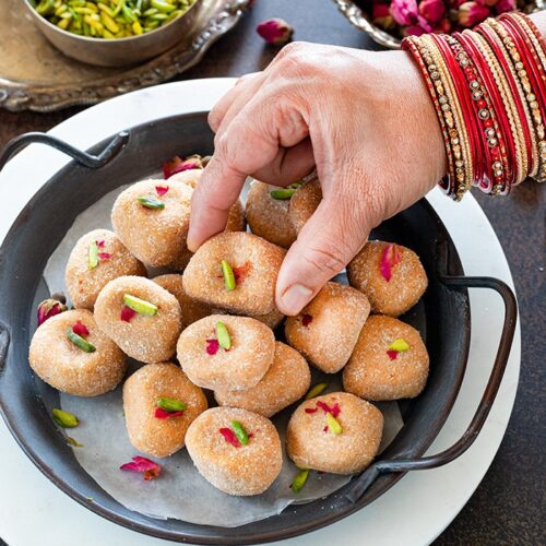 Mathura ke Pede ( Dharwad pedha recipe) - Ruchiskitchen