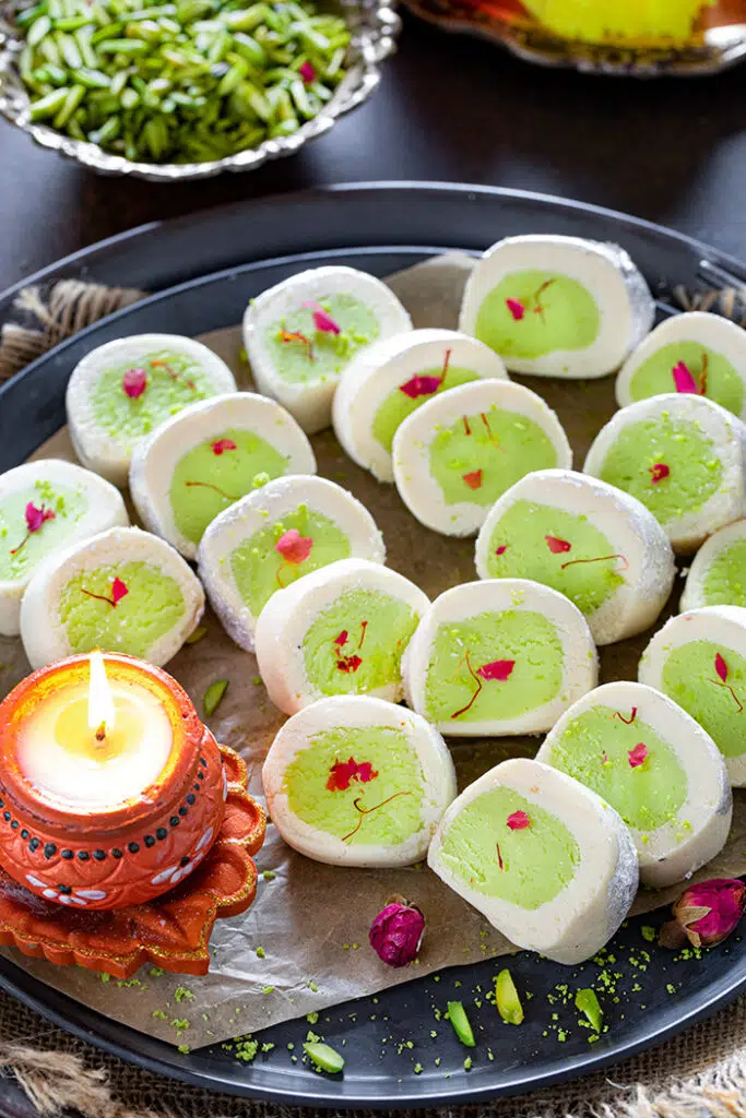 Rajasthani Baati and how to eat Baati